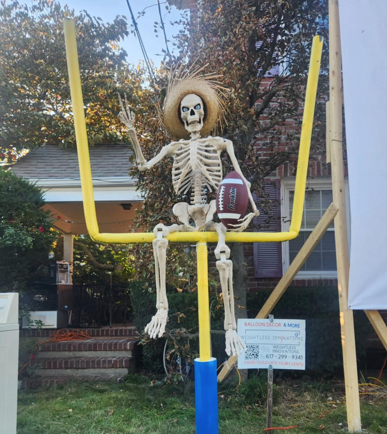 A Bad Bunny Halloween tribute is taking over Boston, and the creator is ...