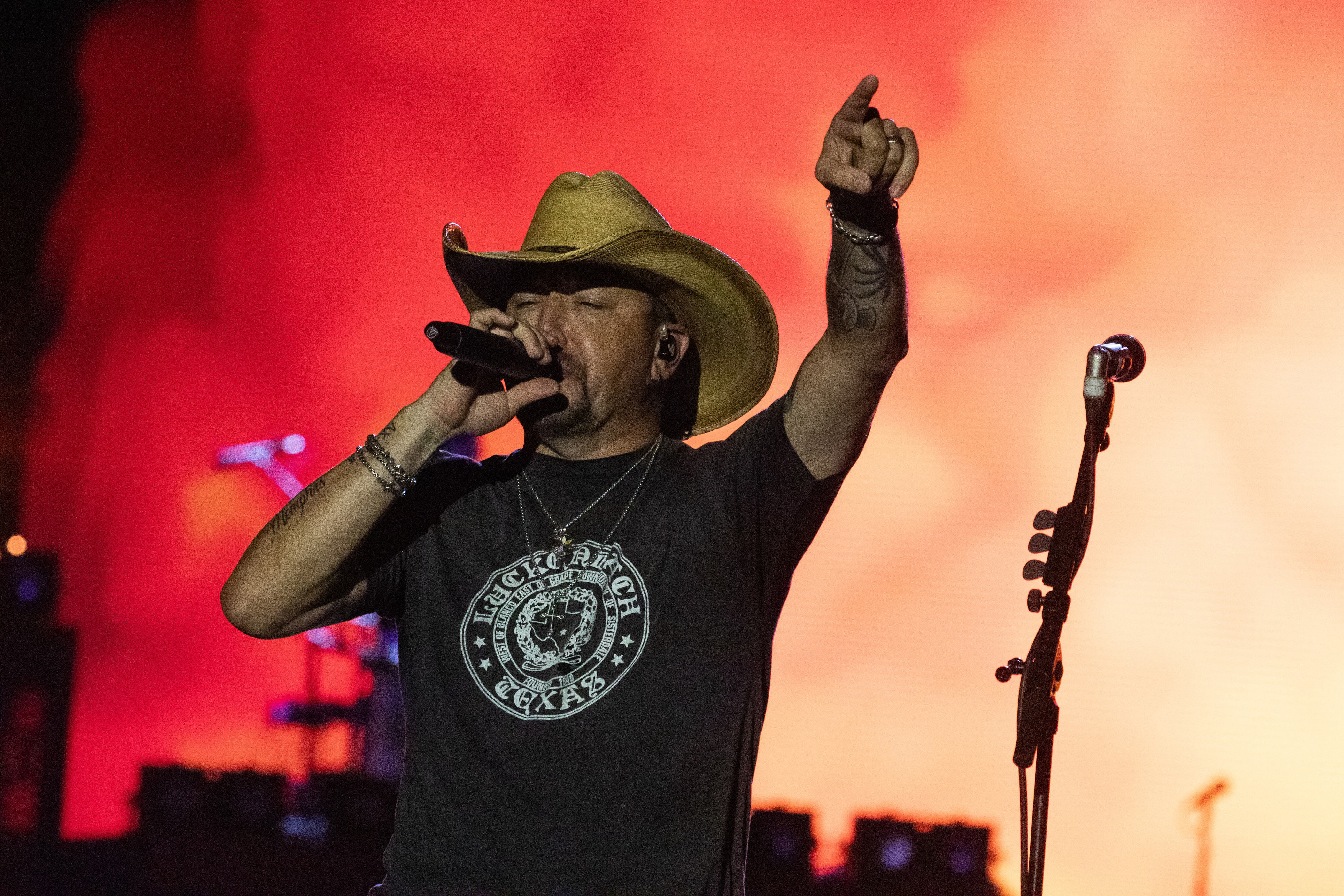 Jason Aldean, Lainey Wilson, Wiz Khalifa headline XRoads41 in 2026