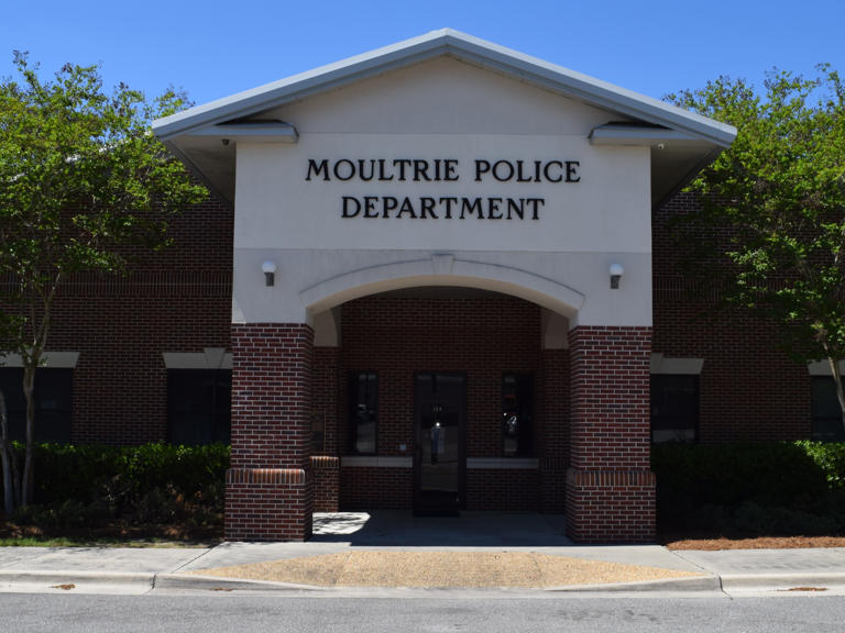 Man killed, 15-year-old critically injured following Sunday morning ...