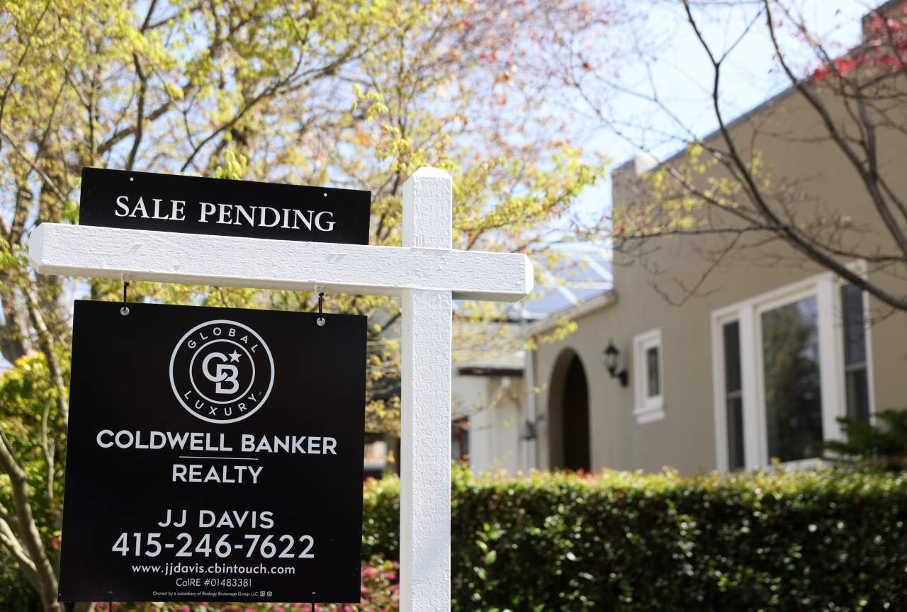 Pending-Home Sales Hold at Second-Strongest Pace This Year