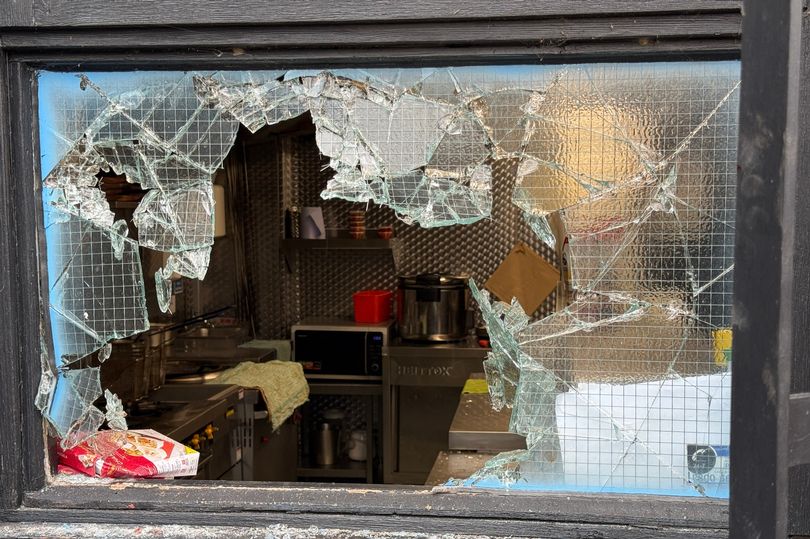 Window smashed and money stolen in Cambridge restaurant break-in