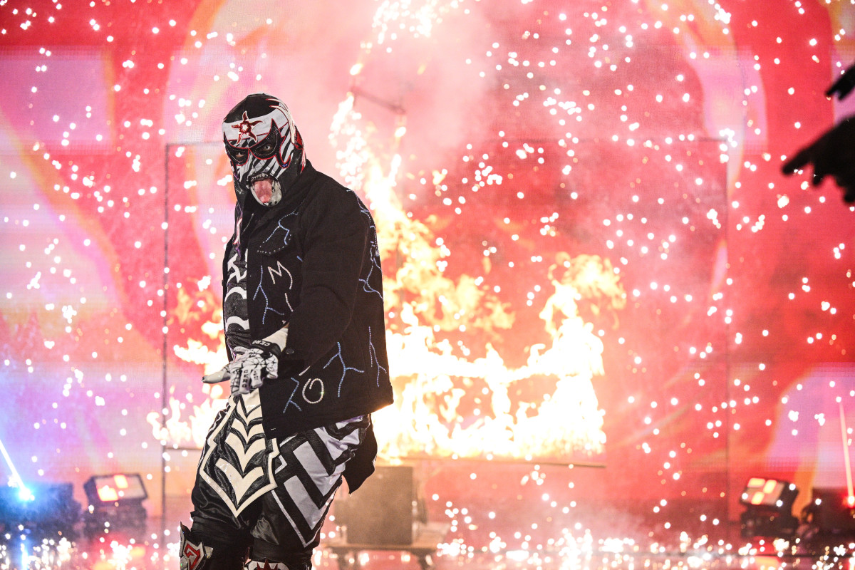 WWE Saturday Night’s Main Event Predictions & Potential Swerves