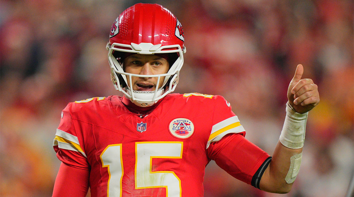 Patrick Mahomes, Chiefs Suffer Double Loss on Sunday
