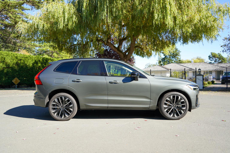 I Drove The 2026 Volvo XC60 T8 Ultra Plug-In Hybrid SUV, Here's My ...