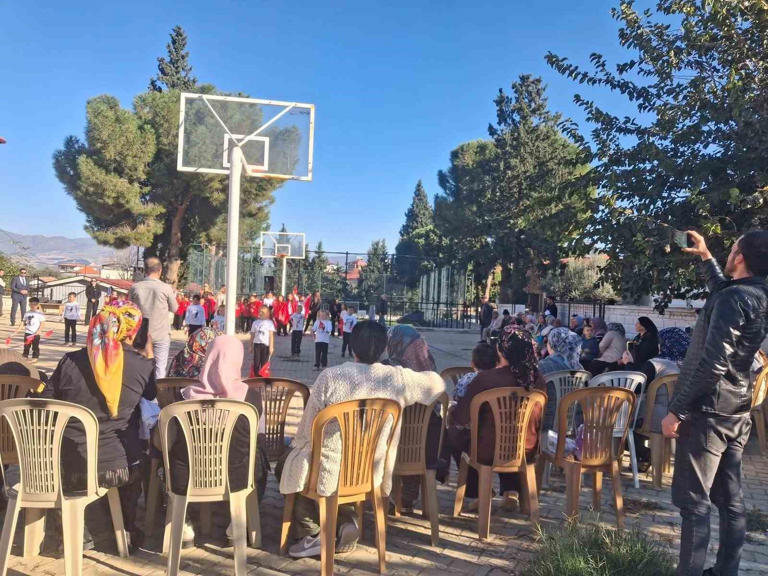 Cumhuriyet Bayramı’nda çocuklara lokma hayrı