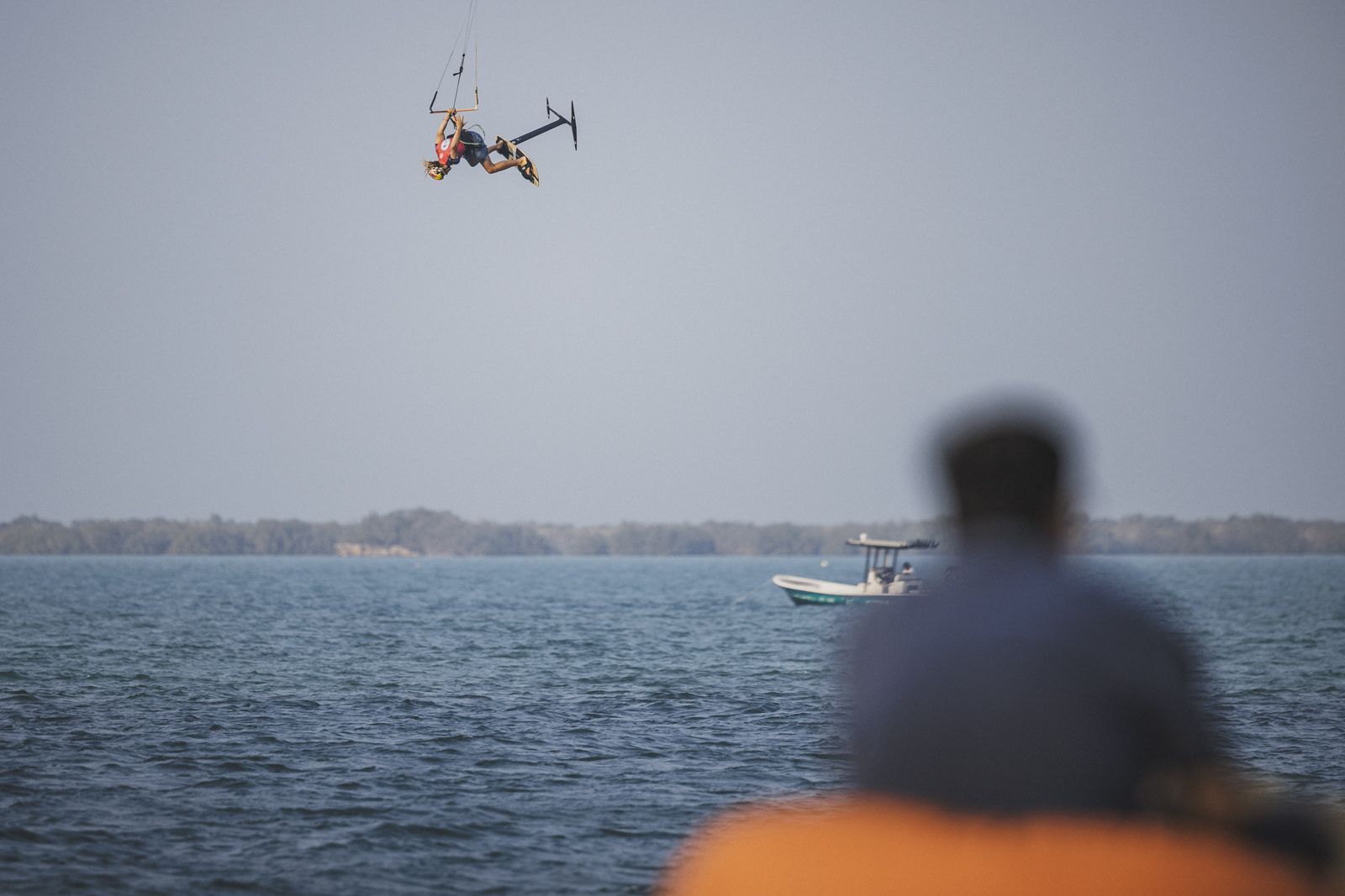 Der Deutsche Finn Flügel holt Vize-Weltmeister-Titel im Hydrofoil Big Air