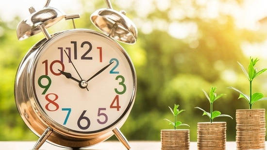 Daylight Saving Time 2025 ends soon: Here's when clocks ‘fall back’
