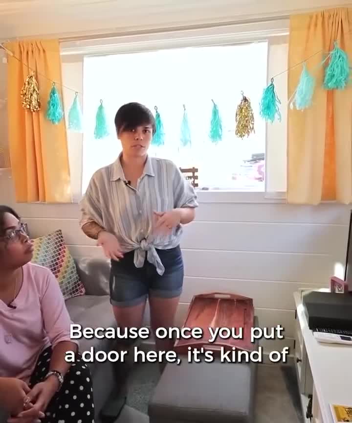 Their adorable 128 sqft tiny house 🏡