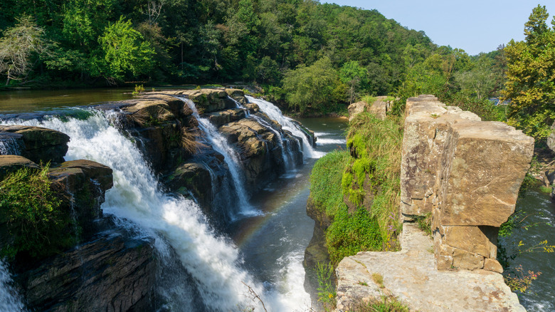 Sandwiched Between Birmingham And Chattanooga Is Alabama's Mountain ...