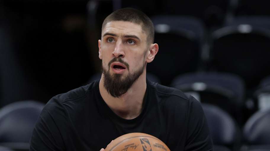 Recent Knicks Center Leaves NBA for Real Madrid