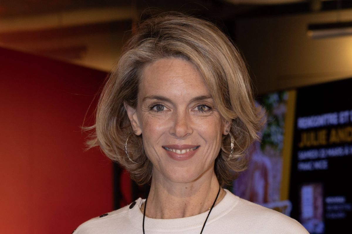 "Ma mère se fichait de la nourriture" : Julie Andrieu revient sur l ...