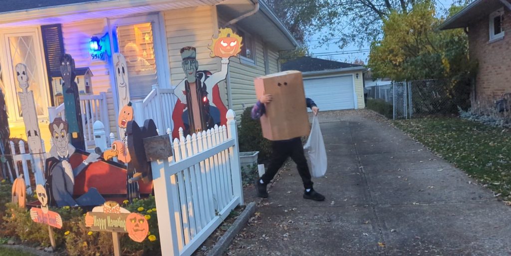 Needles found in Halloween candy spark investigation in Texas