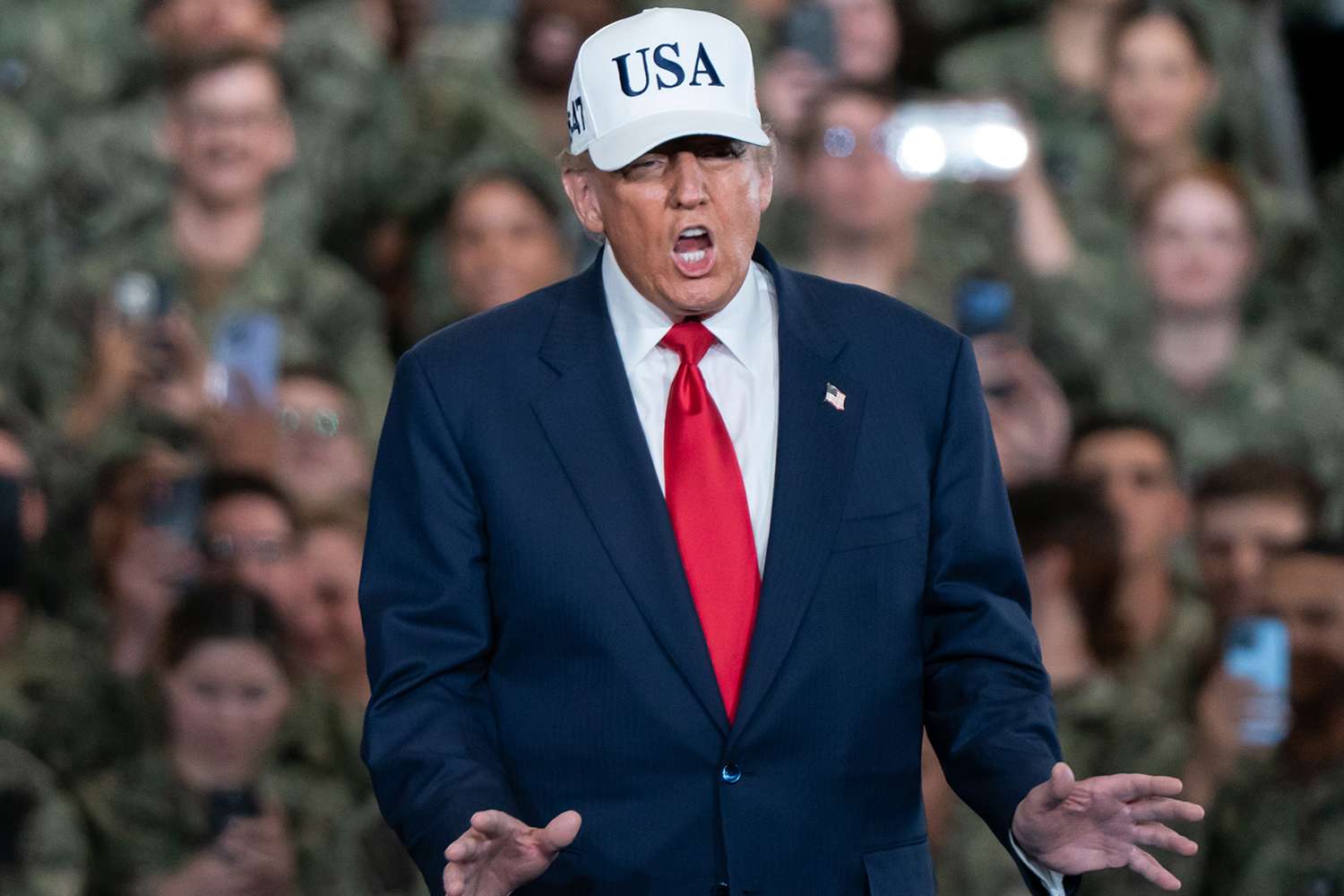 Donald Trump Says He's Willing to Send 'More Than the National Guard ...