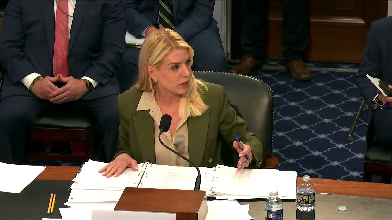 'I Didn't Realize': Pam Bondi Exposes Her Incompetent Leadership ...