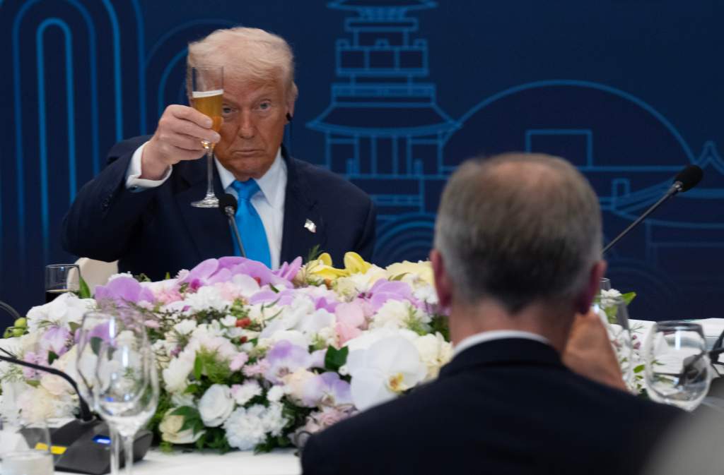 Carney had ‘very good’ conversation with Trump at South Korea dinner