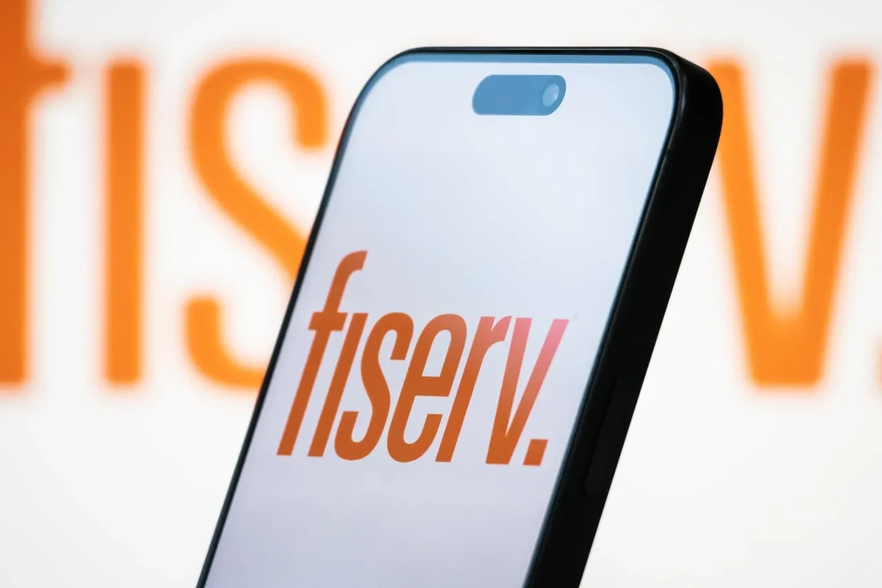 Fiserv Stock Plunges 32% As New CFO Paul Todd Steps In Amid Leadership ...