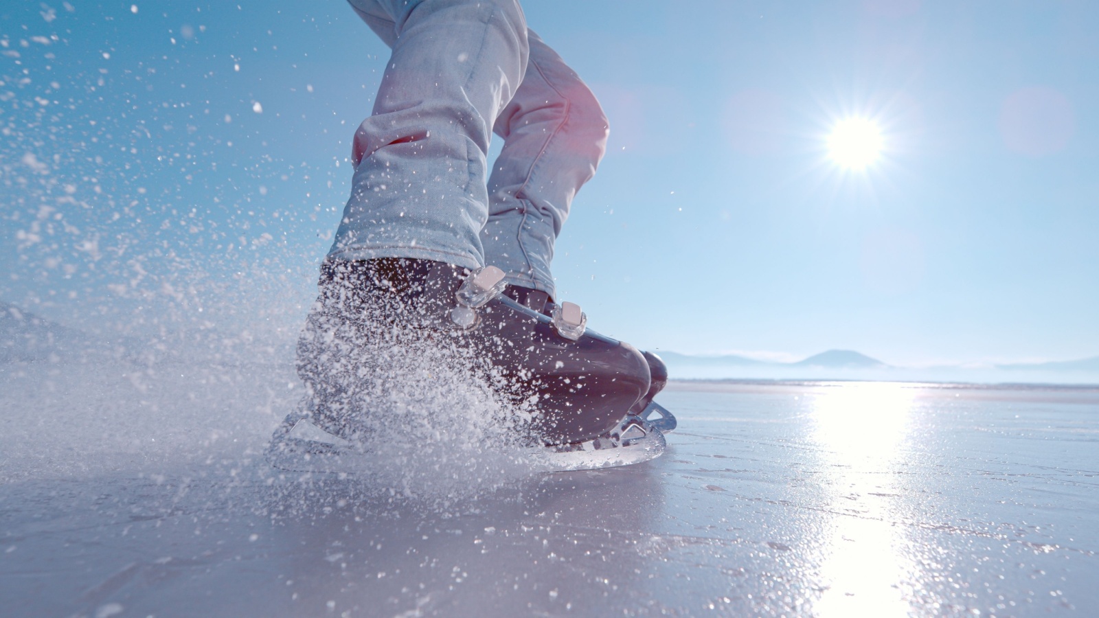 20 Canadian Pastimes That Are Dying Out