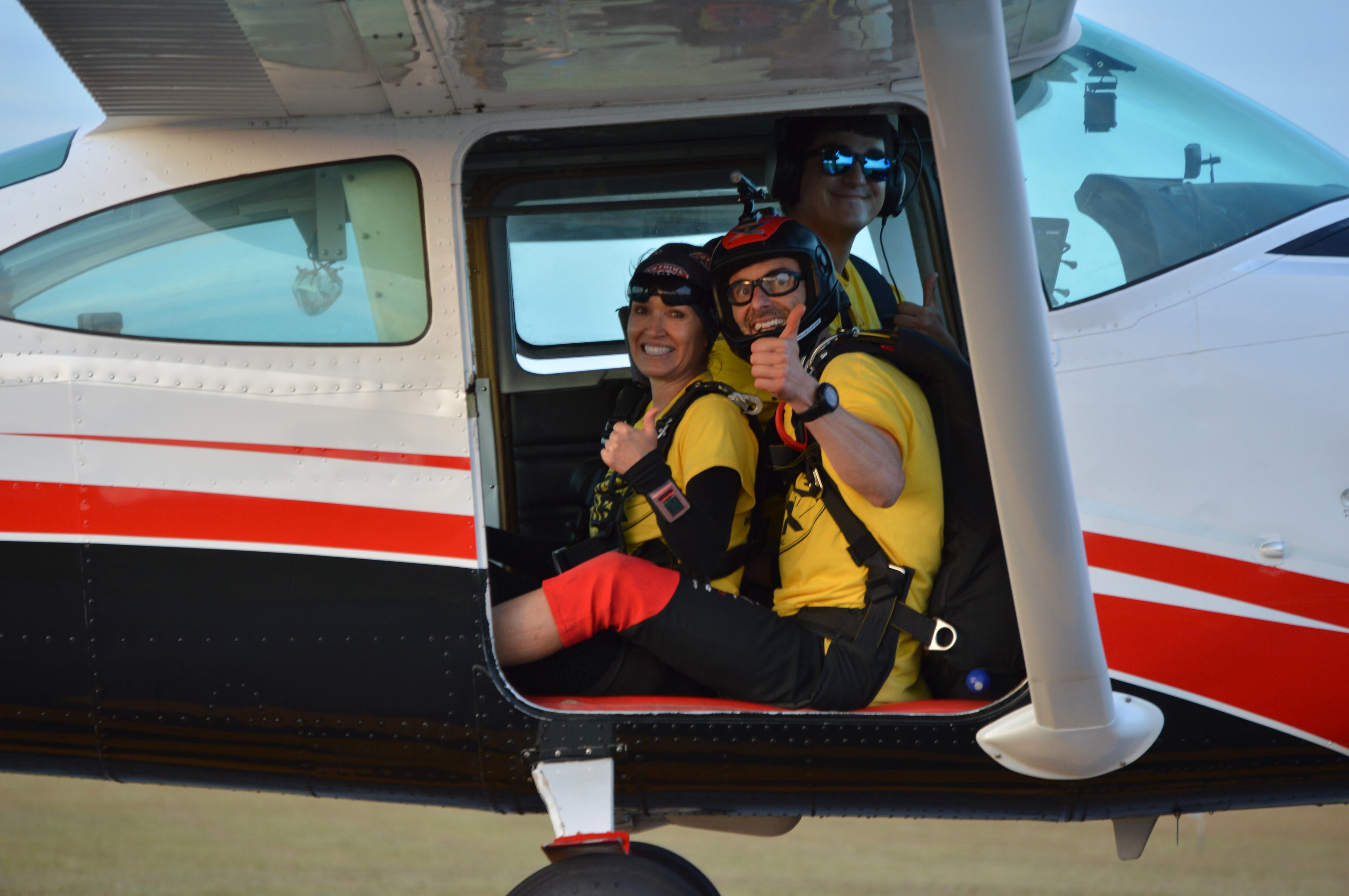Manteo couple sets Guinness World Record for most tandem skydives in a day