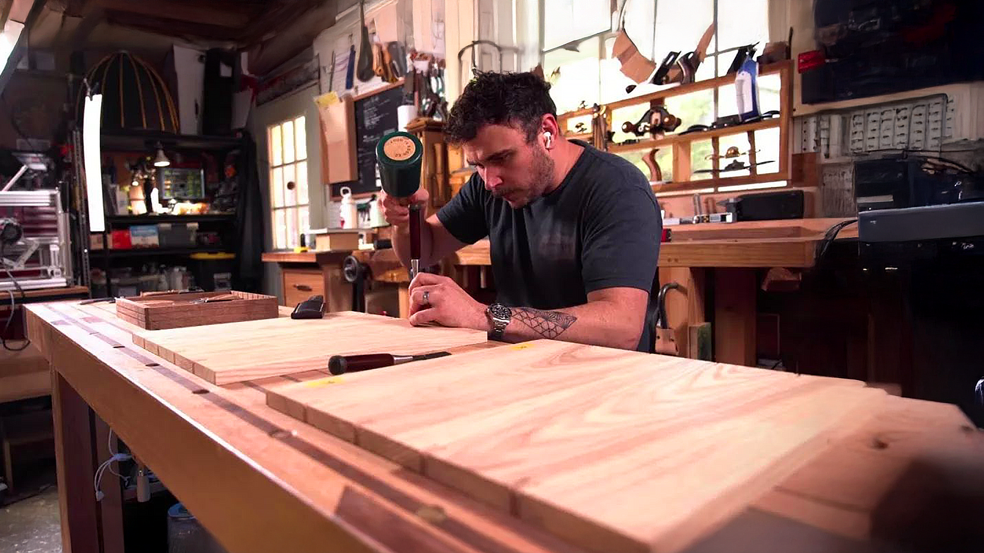 Crafting a beautiful end grain veneer blanket chest | Hope chest build