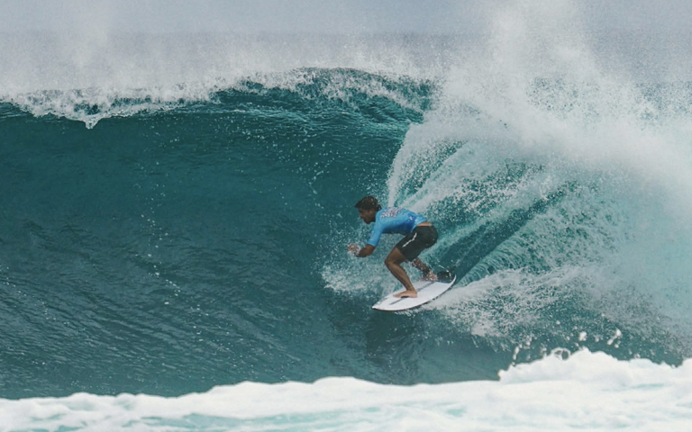 Arkfeld leads Filipino surfing wave