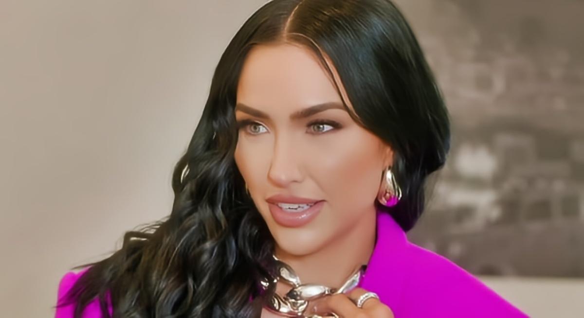 Who Is Bre Tiesi Dating? Inside the Relationship Status of the ‘Selling ...