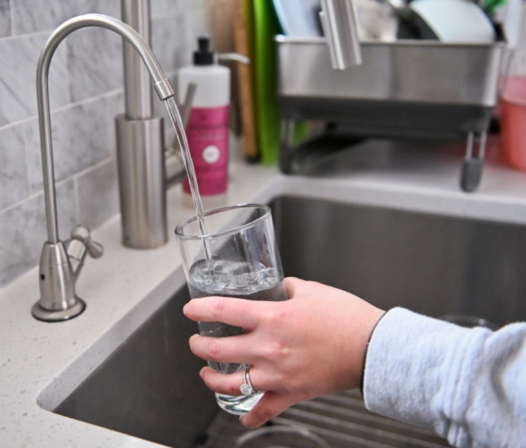Stop Using Water Filters That Don’t Actually Remove Harmful Chemicals ...
