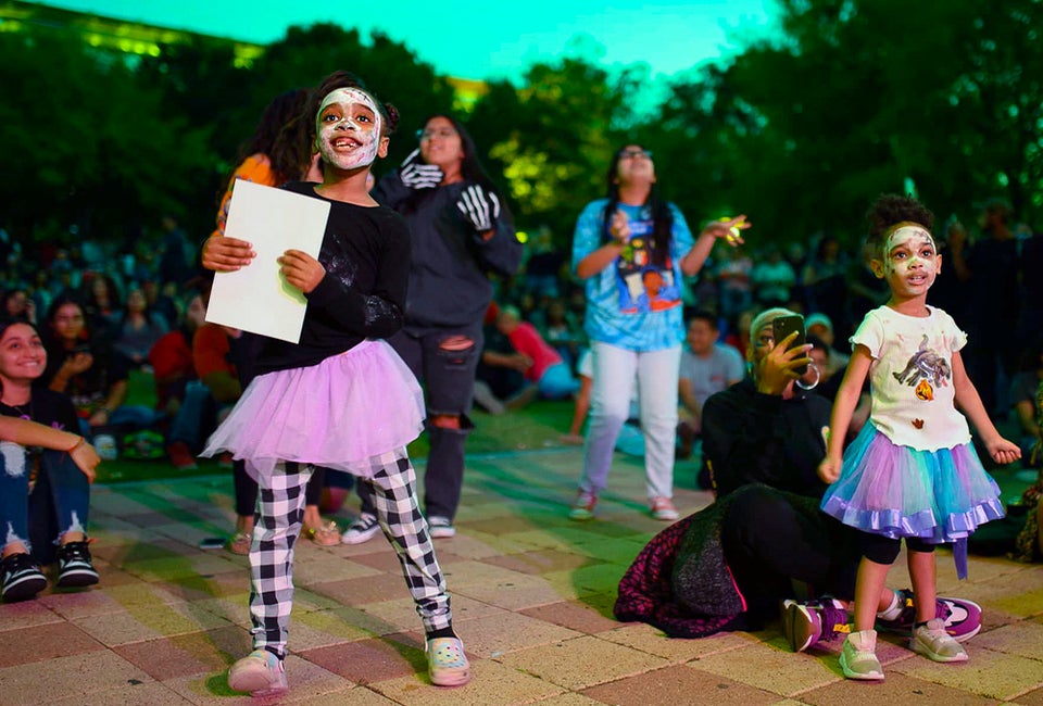 Halloween Weekend 2025 in Houston: Trick-or-Treat, Parades, Dia de Los ...