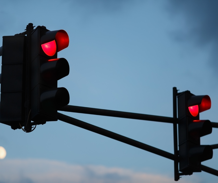 Can you cut through a parking lot to avoid a red light in NC? What to know