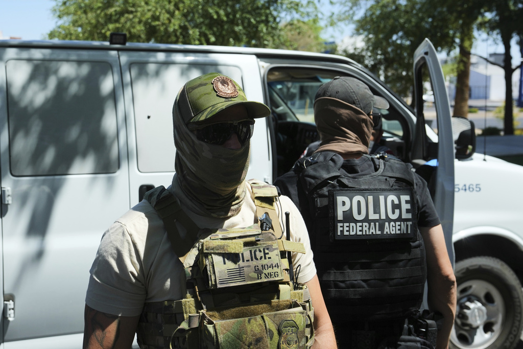 Seattle mayor calls for people to sign up for 'ICE Mobilization Alerts'