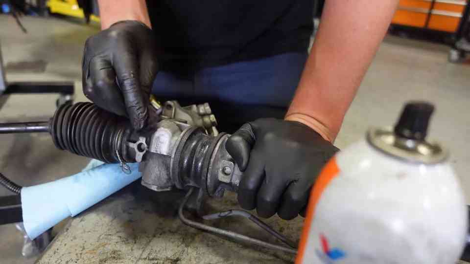 R32 Skyline build – massive engine bay overhaul!