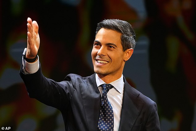 Dutch parliamentary election on a knife edge between right-wing party ...