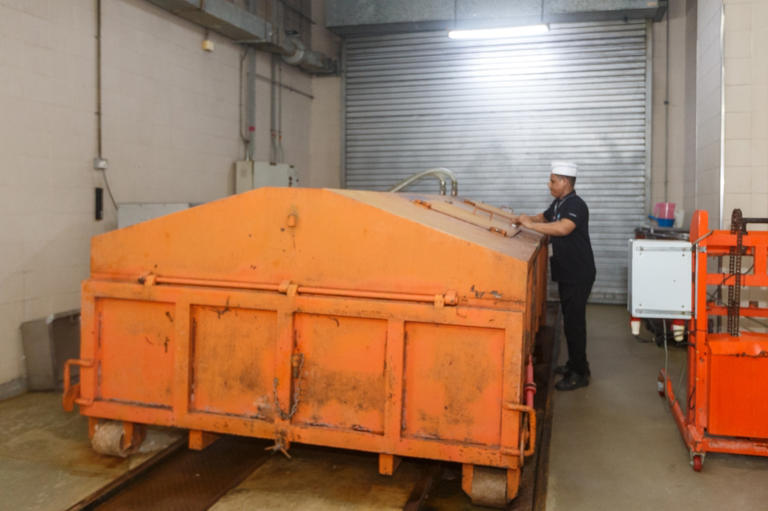 Behind the shine: The janitors who kept the Asean Summit smelling clean ...