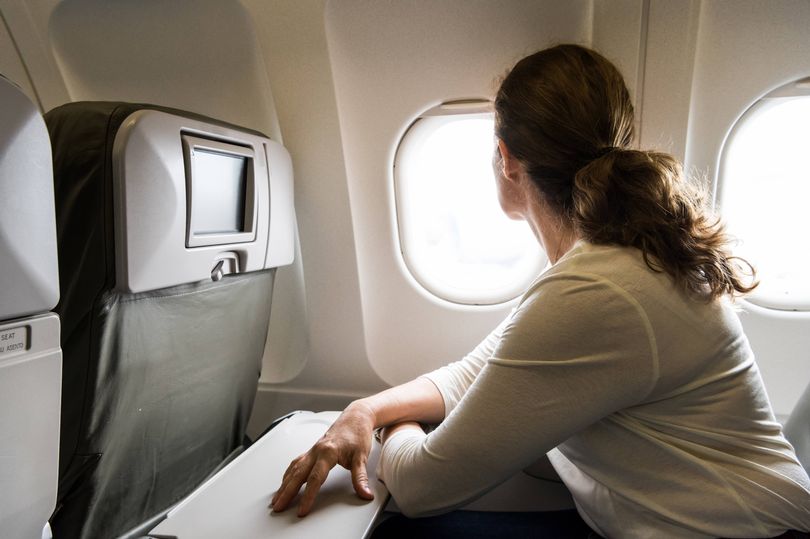 'My friends are judging me because I refused to give my plane seat to a ...