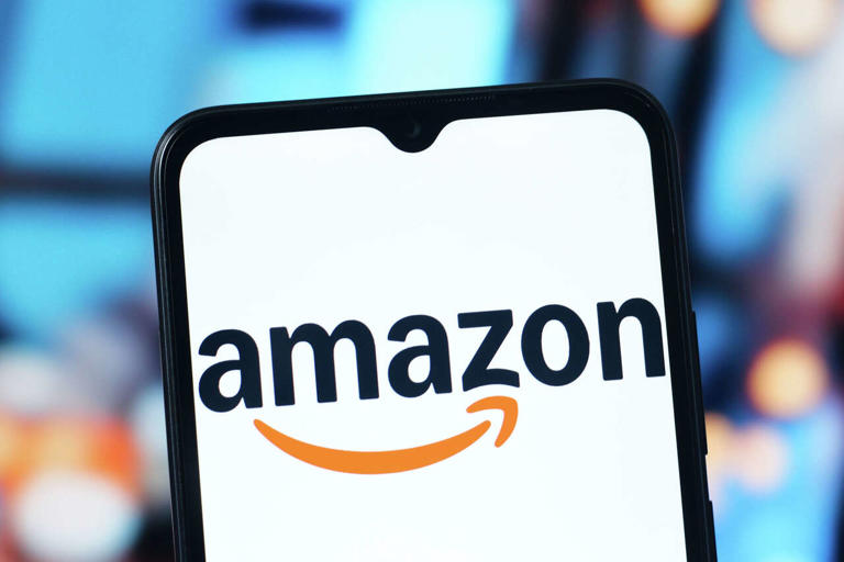 Users reporting Amazon Web Services, Microsoft Azure outages, per ...