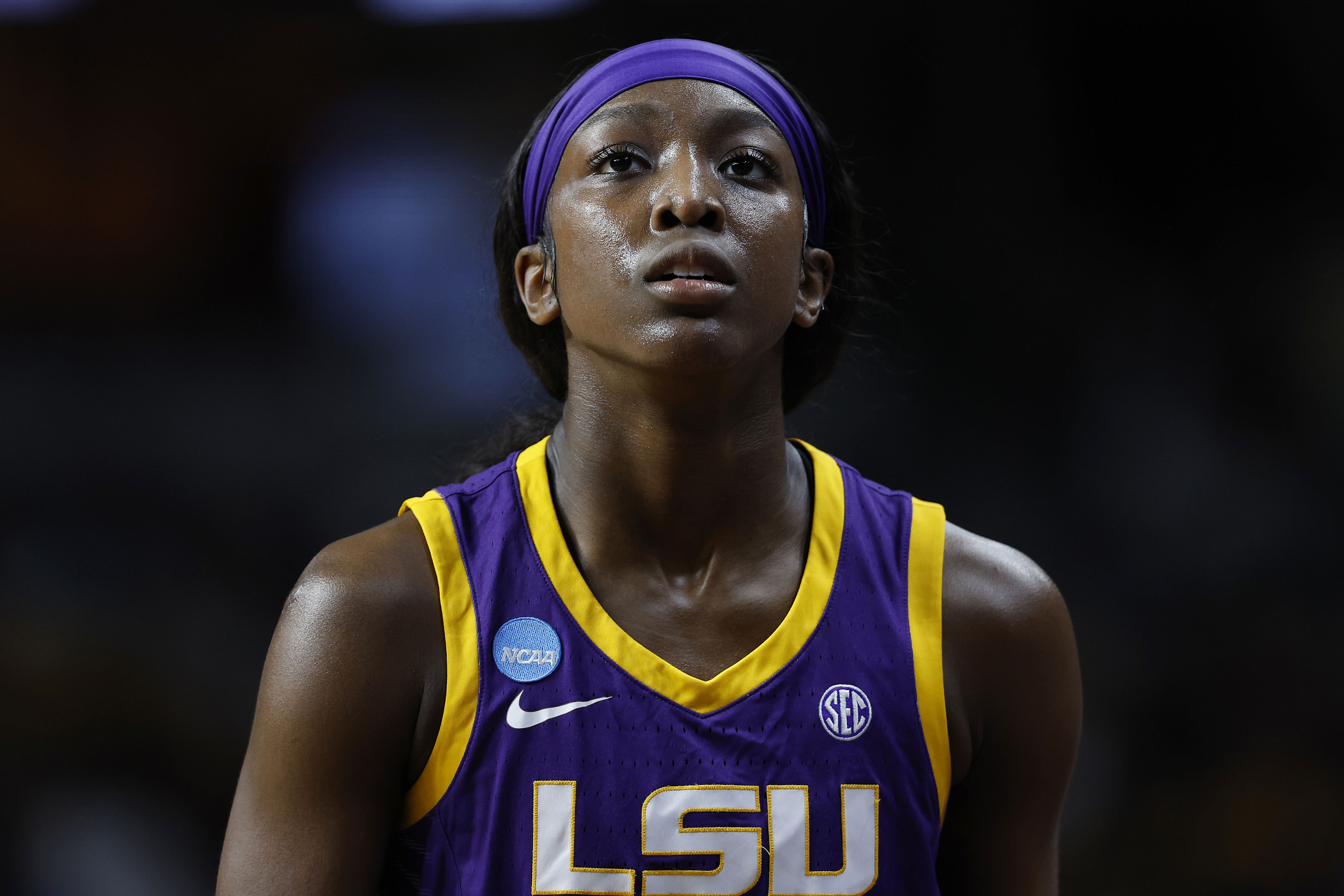 Why is Flau'jae Johnson under fire? LSU star faces backlash for her ...
