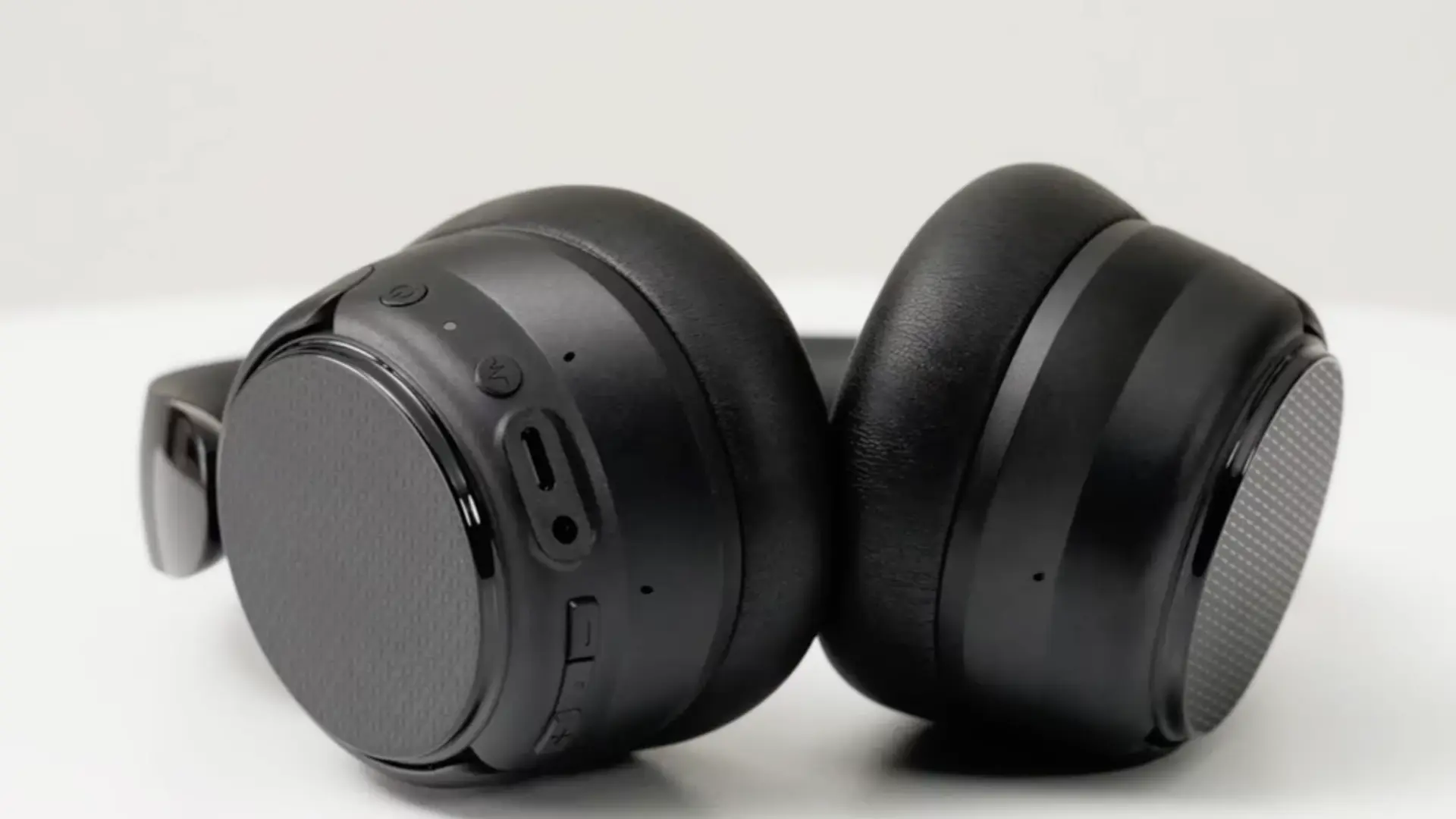 Amazon vende auriculares 'top' a precio de ganga: son de su gama Basics ...