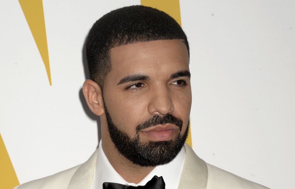 Drake visé par une plainte pour escroquerie avec des paris en ligne