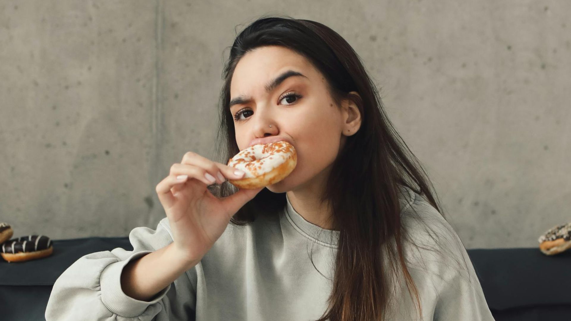 10 Eating Habits That Ruin Your Metabolism & 10 That Speed It Up