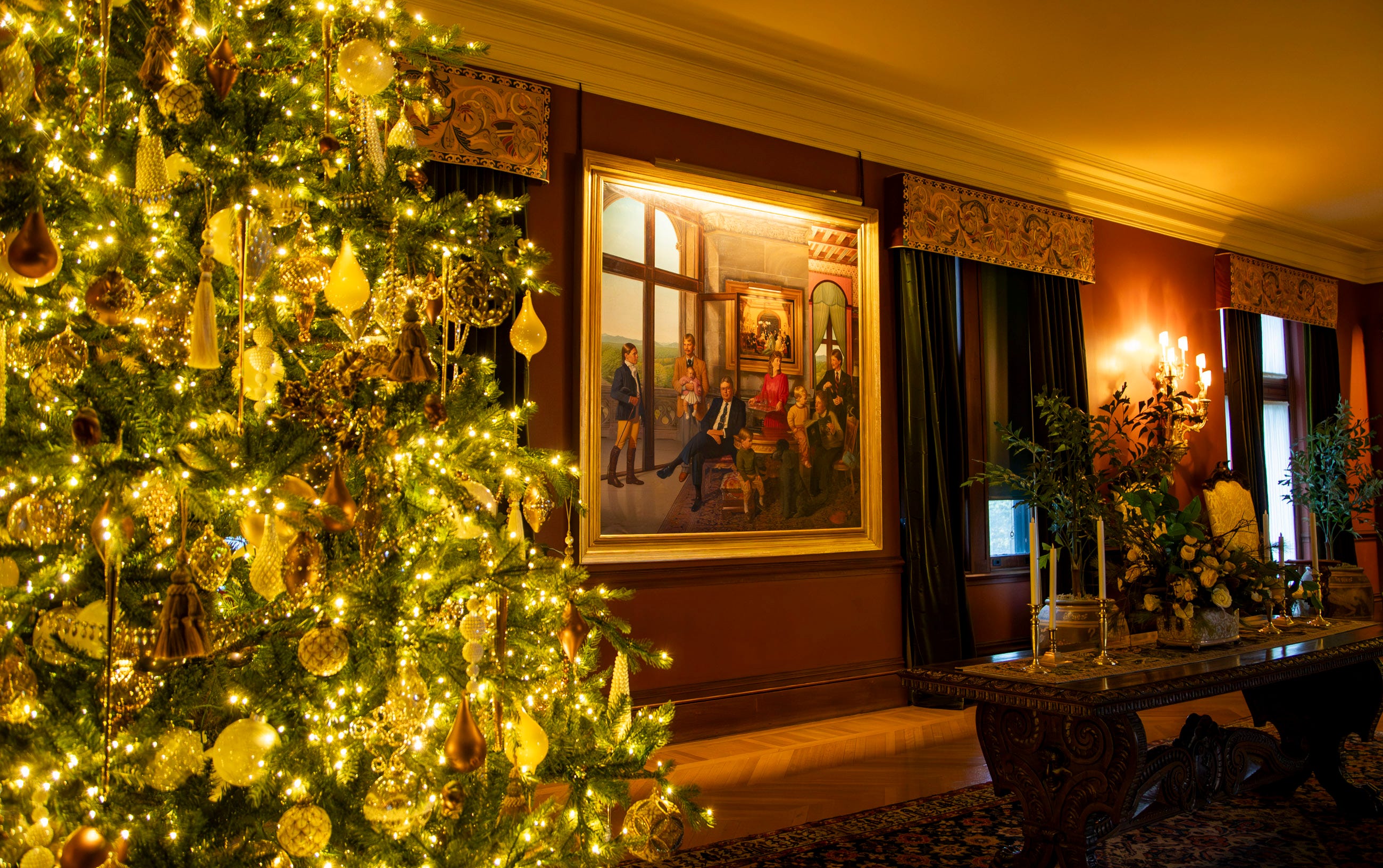 Trump orders 2 extra days off for Christmas. Who gets a long holiday?