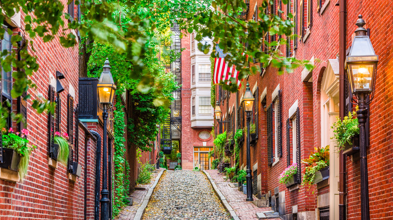 The Most Charming Cobblestone Streets In America That Will Take You ...