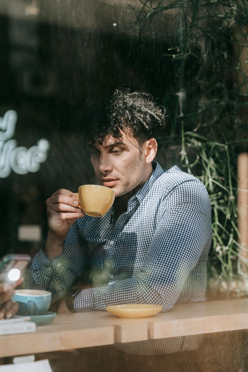 10 Life Moments That Reveal a Man's True Character, According to Psychology