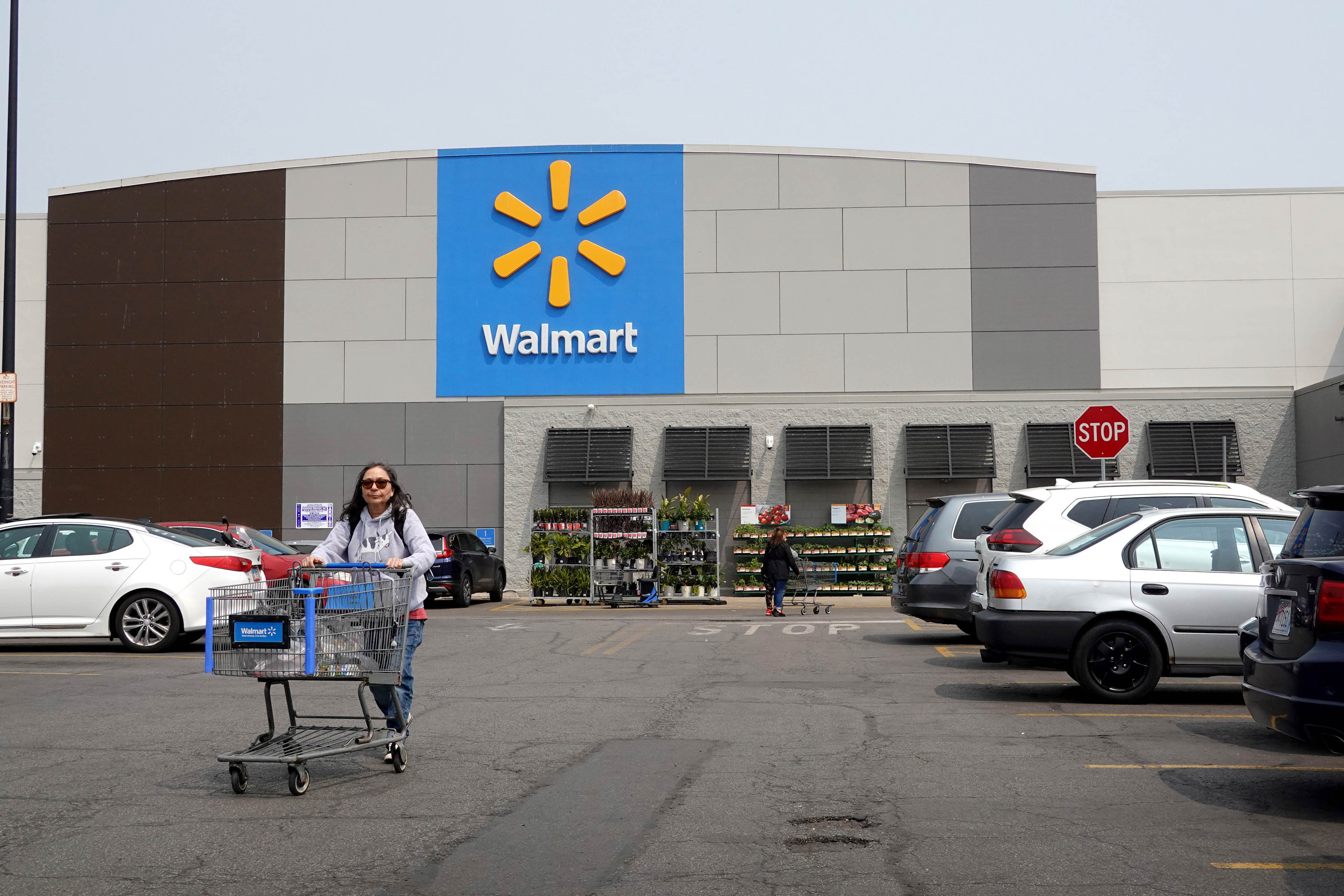 Fact Check: Is Walmart closing stores over SNAP funding cuts?