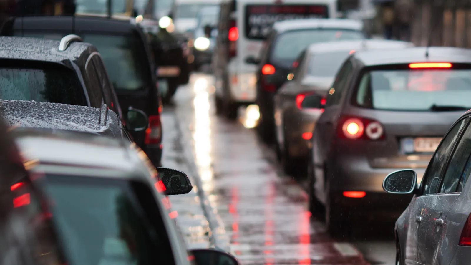 Human drivers may soon see a fourth ‘white’ traffic light, here’s what ...