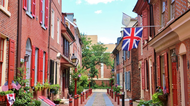 The Most Charming Cobblestone Streets In America That Will Take You ...
