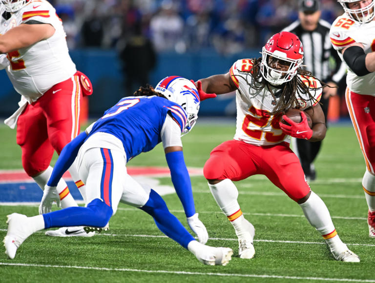 Chiefs RB Kareem Hunt ready to step up in place of injured RB Isiah ...