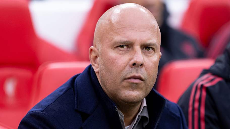 Arne Slot Responds to Liverpool Pressure With Mind-Blowing Team Selection