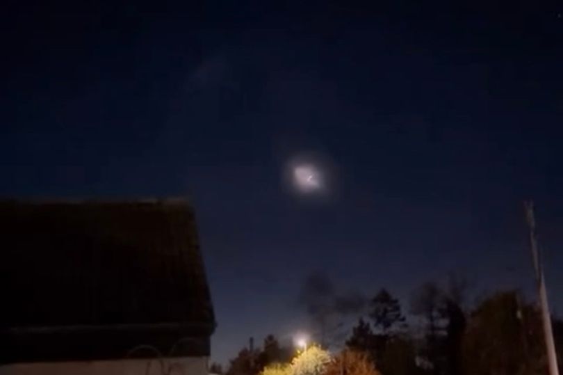 Explained: The 'strange light' spotted in sky across Ireland tonight