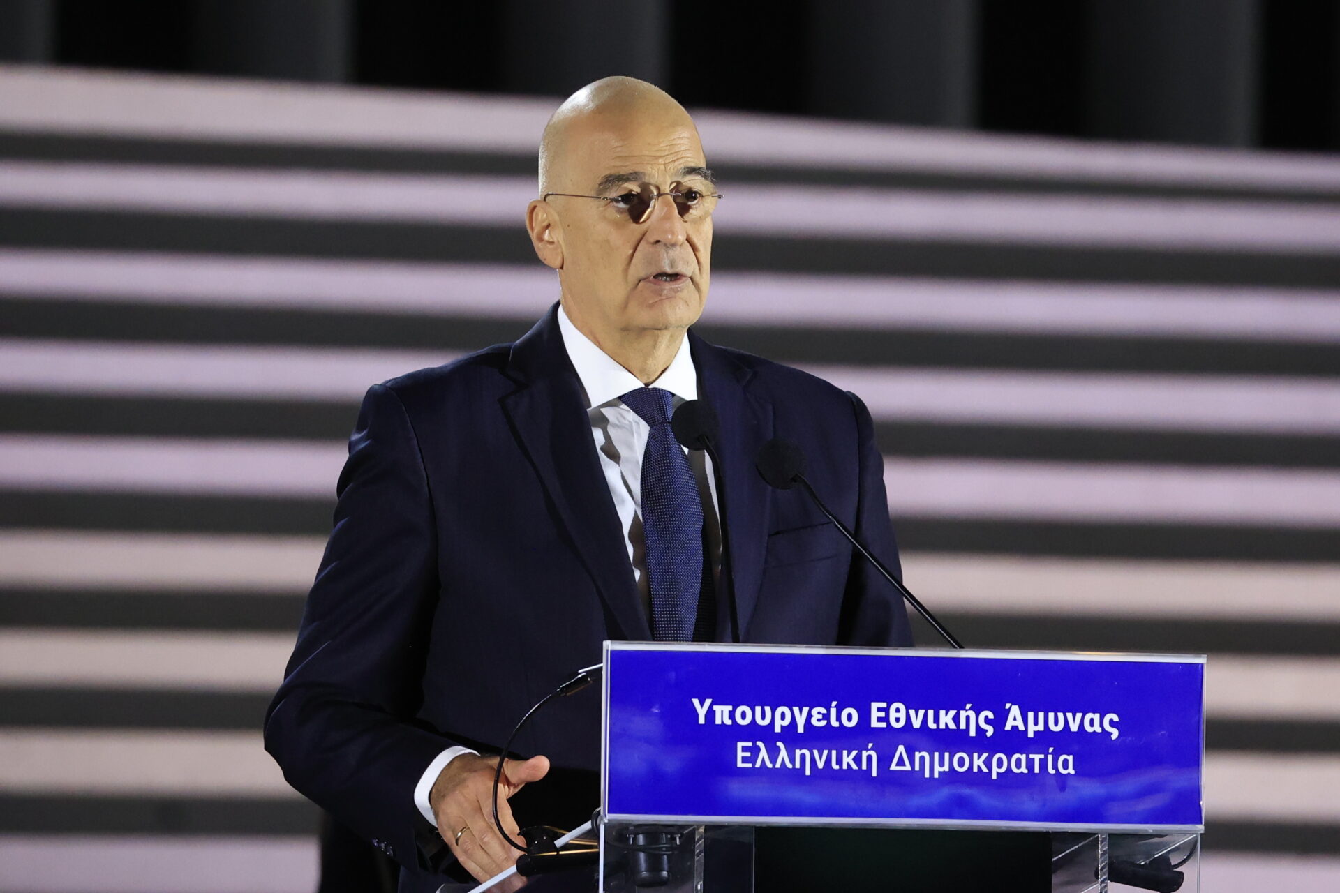 Δένδιας: Διαγωνισμός για την ανάδειξη του μνημείου του Αγνώστου Στρατιώτη