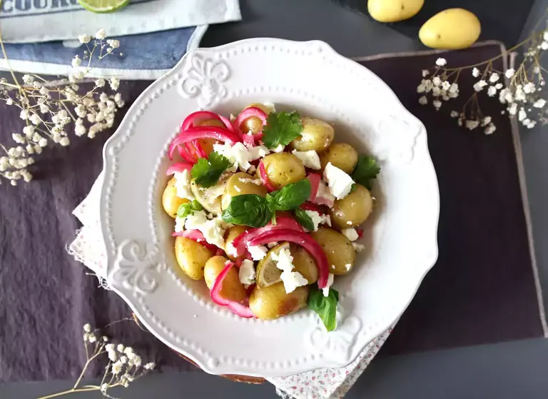 Pommes de terre en papillote au citron et à la feta