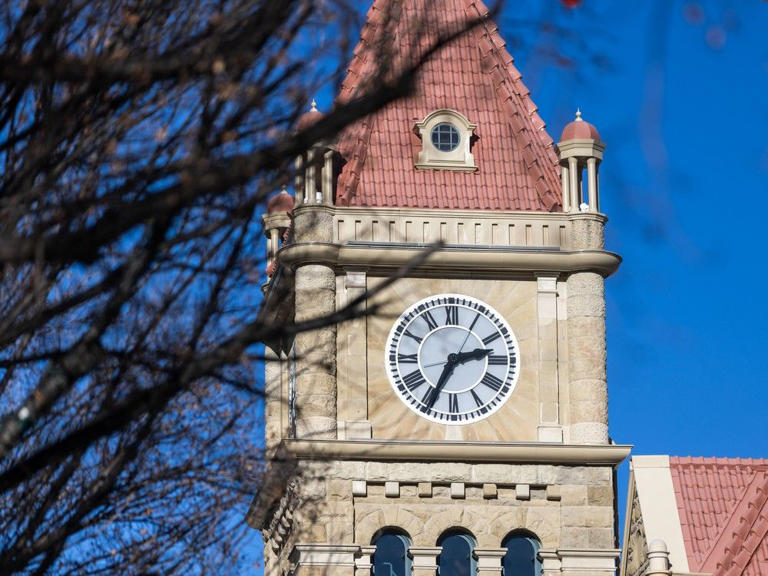 What's the deal with daylight saving time in Alberta?